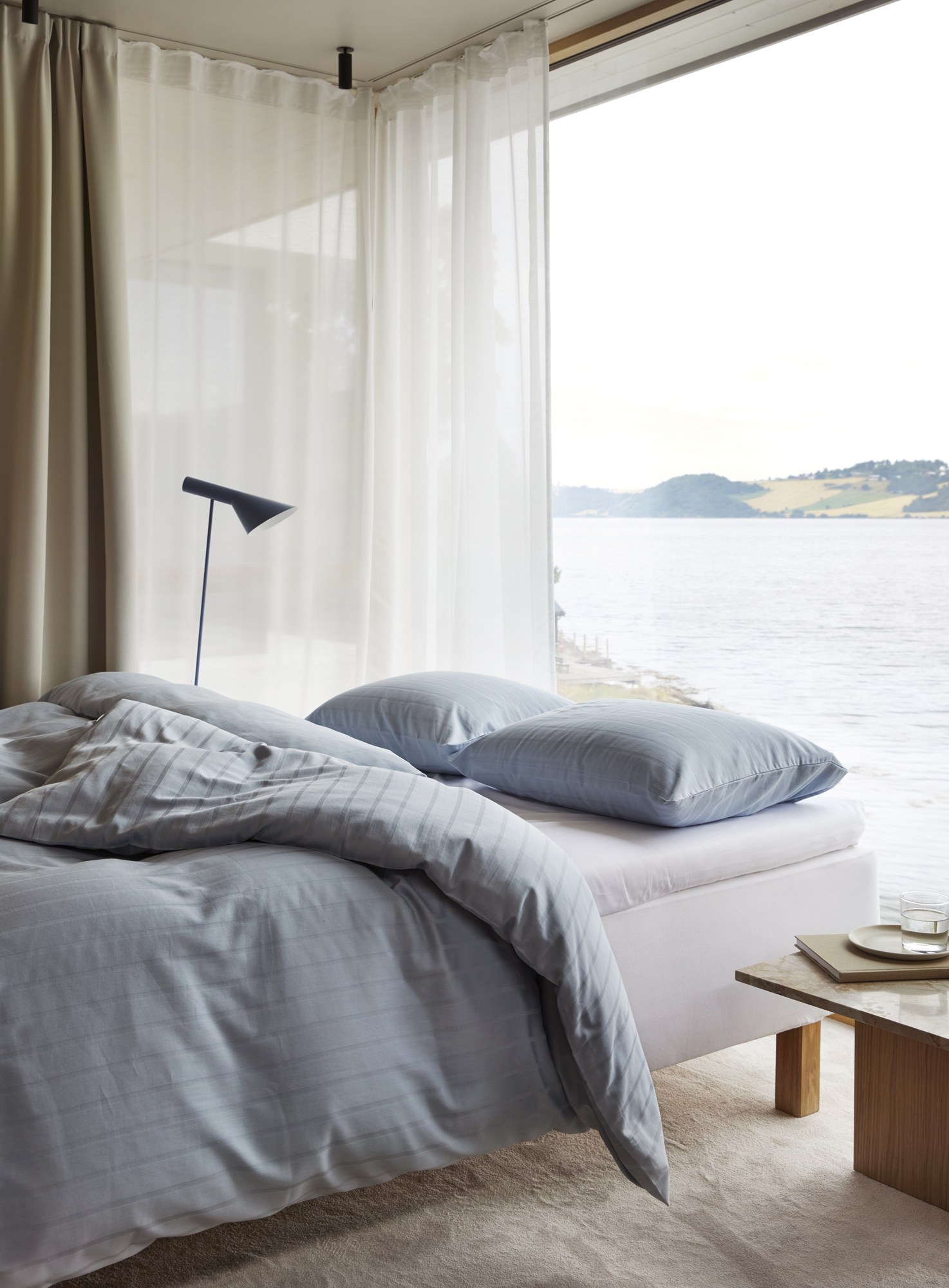 Milano satengsengesett dempet blå